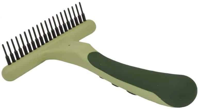 German Shepherd Shedding - The Full Guide to Control Dog Shedding